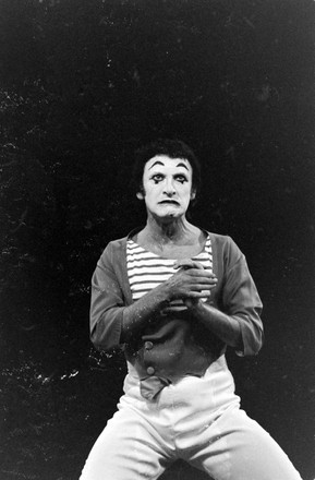 __COUNT__ Marcel Marceau Stock Pictures, Editorial Images and Stock ...
