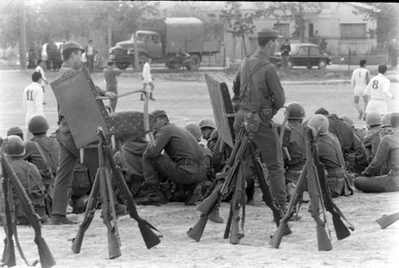National Guard Learning How Attach Bayonet Editorial Stock Photo ...