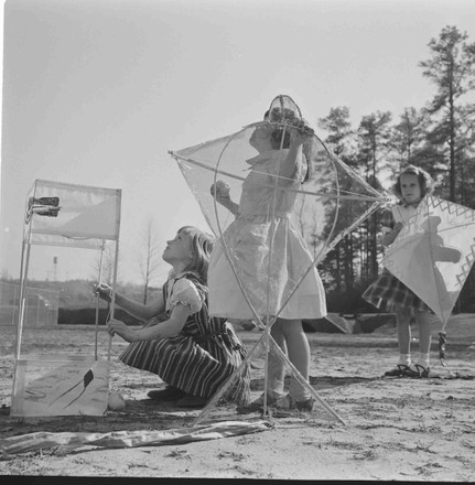 People Gathering During Kite Contest Atlanta Editorial Stock Photo ...
