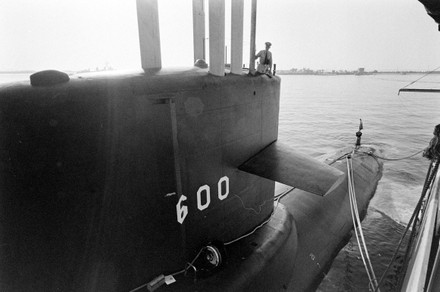 Man Riding Uss Theodore Roosevelt Submarines Editorial Stock Photo ...