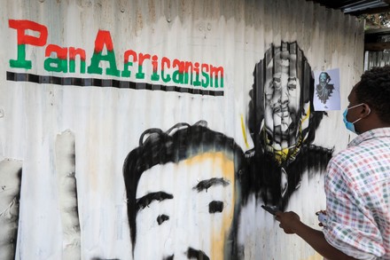 Kenyan Graffiti Artist Works On Graffiti Editorial Stock Photo - Stock ...