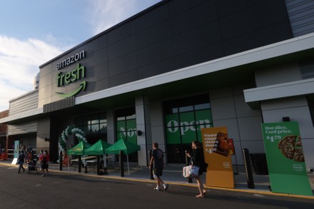 Amazon Fresh opens, Washington DC, USA - 27 May 2021 Stock Pictures ...