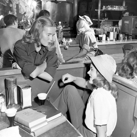 25 1940s fads Stock Pictures, Editorial Images and Stock Photos ...