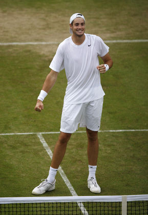 John Isner of USA wins the longest tennis match in history at Wimbledon ...