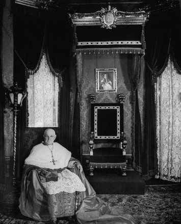 53 Samuel cardinal stritch Stock Pictures, Editorial Images and Stock ...