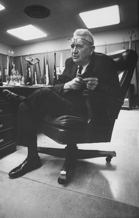 18 Selective service office Stock Pictures, Editorial Images and Stock ...