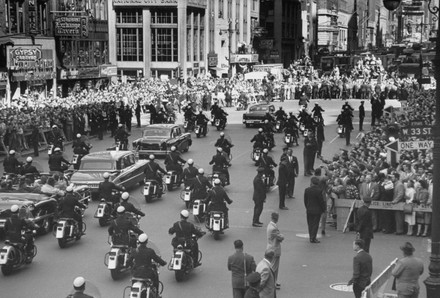 44 1950s cops Stock Pictures, Editorial Images and Stock Photos ...