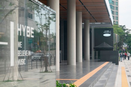 Hybe New Headquarters Building Hybe Seoul Redaktionelles Stockfoto ...