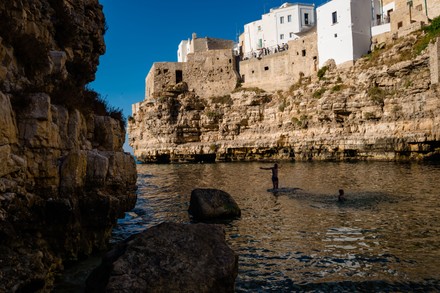 Lama Monachile Cliff Seen Above Polignano Editorial Stock Photo - Stock ...