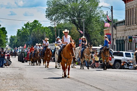 __COUNT__ imágenes de Flint Hills Rodeo Parade, Strong City, Kansas ...