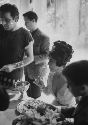 Actress Elizabeth Taylor On Set Cleopatra Editorial Stock Photo - Stock ...