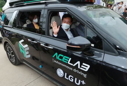 Seoul Mayor Oh Sehoon Waves While Editorial Stock Photo - Stock Image ...