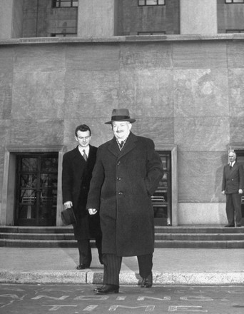 Polish Exile Stanislaw Mikolajczyk Walking Building Editorial Stock ...