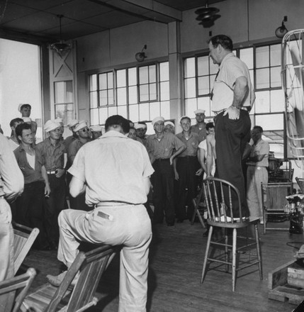 59 Sailors talking Stock Pictures, Editorial Images and Stock Photos ...