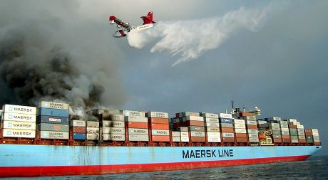 17 Shipping container fire Stock Pictures, Editorial Images and Stock ...