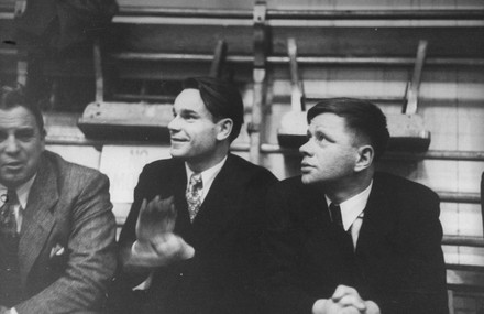 500 1940s basketball Stock Pictures, Editorial Images and Stock Photos ...