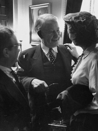Martha Rountree Listening Intensely Person Talking Editorial Stock ...