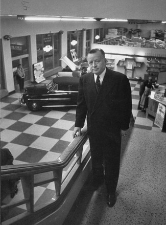 Gop Chairman Arthur E Summerfield Standing Editorial Stock Photo ...