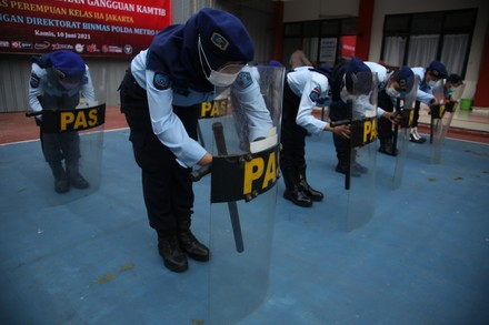 Number Female Prison Guards Conduct Training Editorial Stock Photo ...