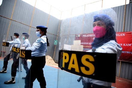 Number Female Prison Guards Conduct Training Editorial Stock Photo ...