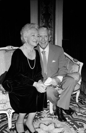 __COUNT__ Burgess Meredith and Helen Hayes Stock Pictures, Editorial Images and Stock Photos ...