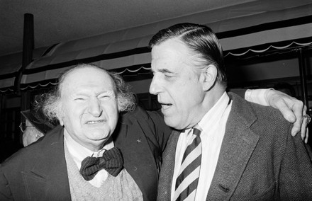 __COUNT__ Fred Gwynne and Al Lewis Stock Pictures, Editorial Images and ...