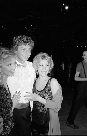 __COUNT__ Barry Manilow and Morgan Fairchild Stock Pictures, Editorial ...