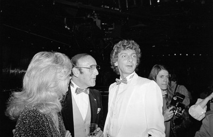 United States February 01 Barry Manilow Editorial Stock Photo - Stock ...
