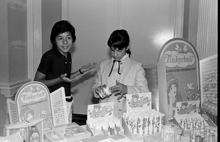 __COUNT__ Danielle Brisebois and Glenn Scarpelli - 07 Jul 1981 Stock ...