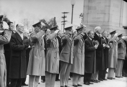 17 Generals saluting Stock Pictures, Editorial Images and Stock Photos ...