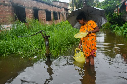Heavy rainfall aftermath in Kolkata, West Bengal, India - 17 Jun 2021 ...