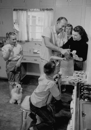 George Sutton His Family Reading Sunday Editorial Stock Photo - Stock ...