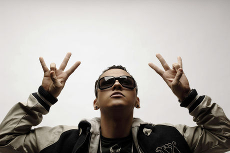 50 Westside hand gesture Stock Pictures, Editorial Images and Stock ...