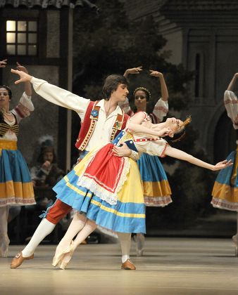«Natalia Osipova Coppelia» — редакционная стоковая фотография ...