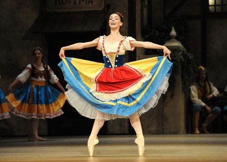 «Natalia Osipova Coppelia» — редакционная стоковая фотография ...