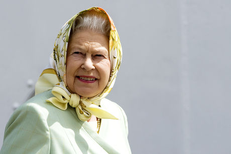 Queen Elizabeth Ii Boards Hebridean Princess Editorial Stock Photo ...