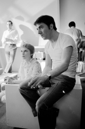 Actor Dustin Hoffman Sitting On Couch Editorial Stock Photo - Stock ...