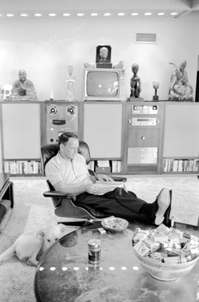 Singer Frank Sinatra Sitting On Chair Editorial Stock Photo - Stock ...