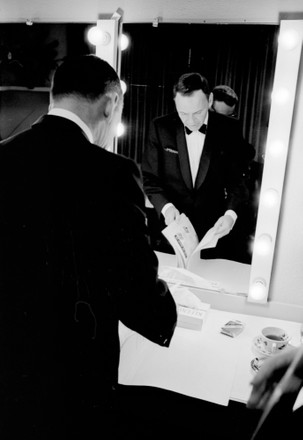 3,000 Frank sinatra in 1960 Stock Pictures, Editorial Images and Stock ...