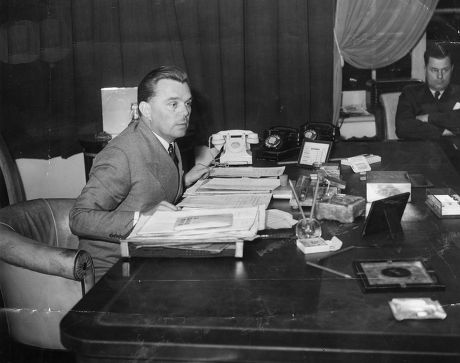 Billy Butlin Gives Press Conference His Editorial Stock Photo - Stock ...