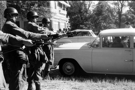 Paratroopers 101st Airborne Stand Guard Outside Editorial Stock Photo ...