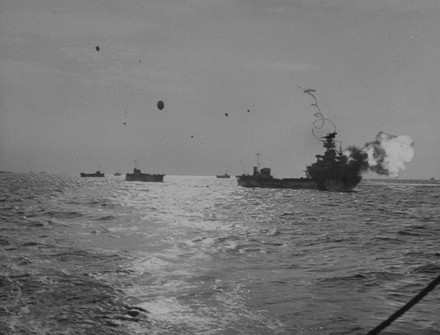 22 Battleship firing guns Stock Pictures, Editorial Images and Stock ...