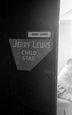 __COUNT__ imágenes de A picture of a wall stating 'JERRY LEWIS CHILD ...