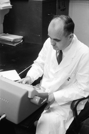 American Microbiologist Dr Maurice Hilleman 1919 Editorial Stock Photo ...