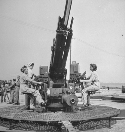 38 Mm anti aircraft gun Stock Pictures, Editorial Images and Stock ...