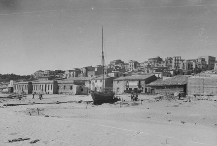 6 Gela beach Stock Pictures, Editorial Images and Stock Photos ...
