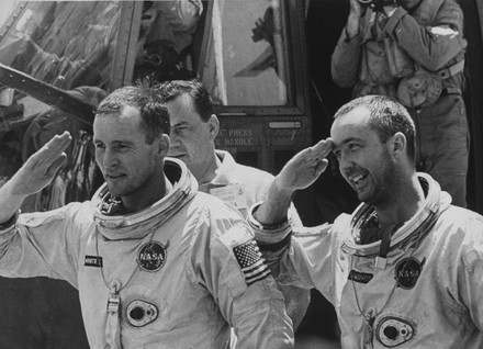 71 Astronaut ed white Stock Pictures, Editorial Images and Stock Photos ...