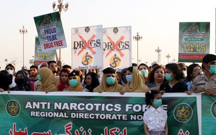 Antinarcotics Force Anf Officials Hold Banners - Foto de stock de ...