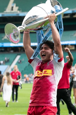 Marcus Smith Harlequins Lifts Trophy After Editorial Stock Photo ...