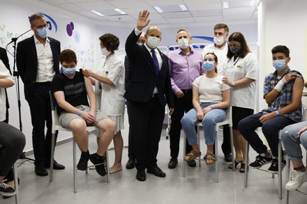 Israeli Prime Minister Bennett visits a healthcare maintenance ...